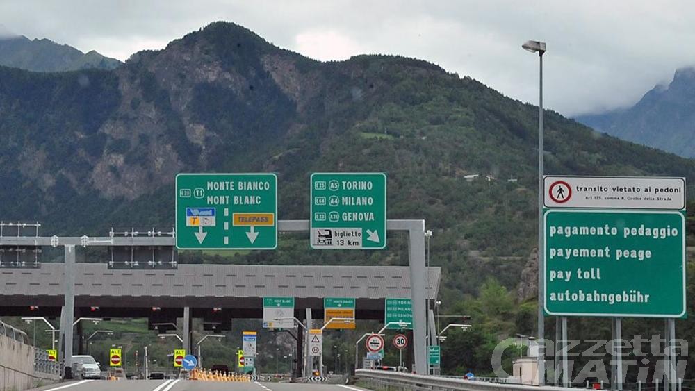 Rav: Autostrada A5 chiusa tre notti per lavori in galleria