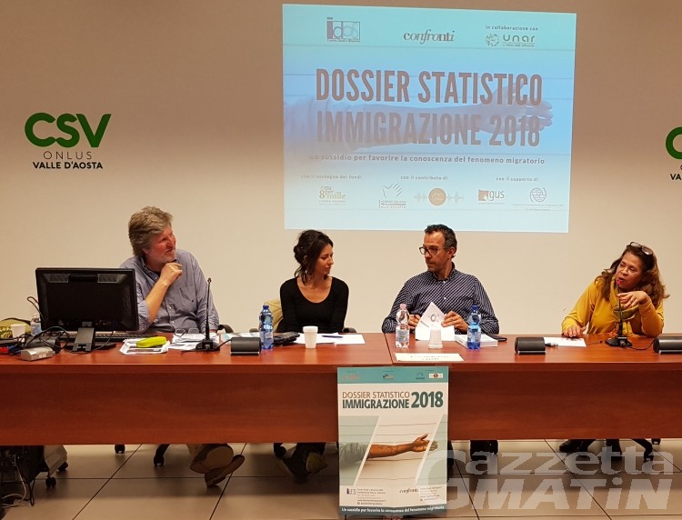 Immigrazione: stranieri ancora in calo, sono il 6,4% dei residenti ...