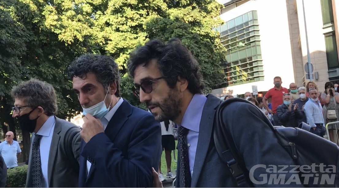 Processo Geenna, iniziata la requisitoria dei pm: fuori dal Tribunale ...