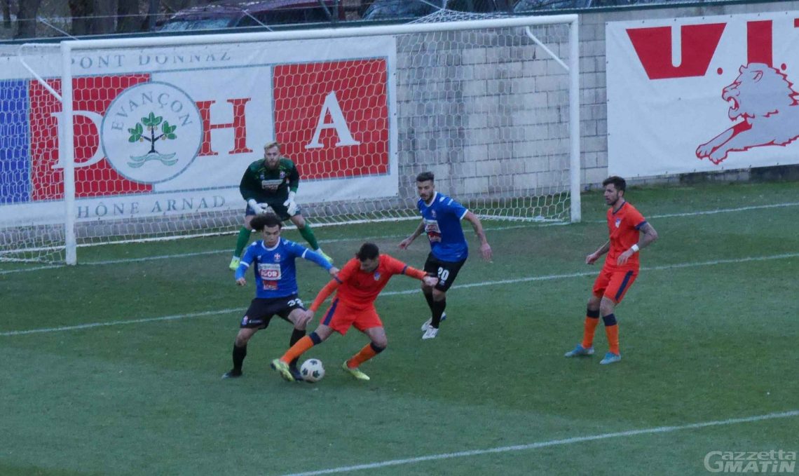 Calcio: Vuthaj e Benassi salvano il Novara dalla sconfitta a Montjovet