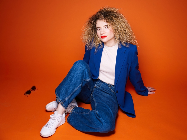 Lilia Benchabane è una Handicapée Méchante sul palco dello Splendor