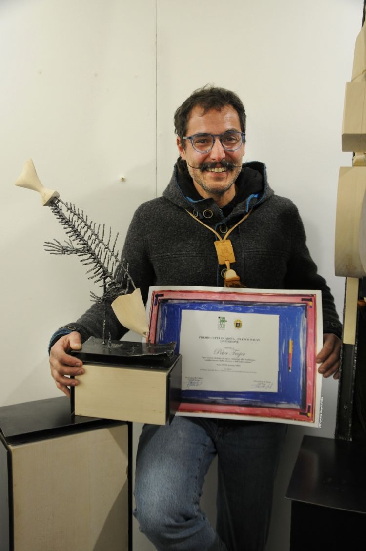 Aosta: Balan-Trojer, alla Cave dialogo tra grafica e scultura