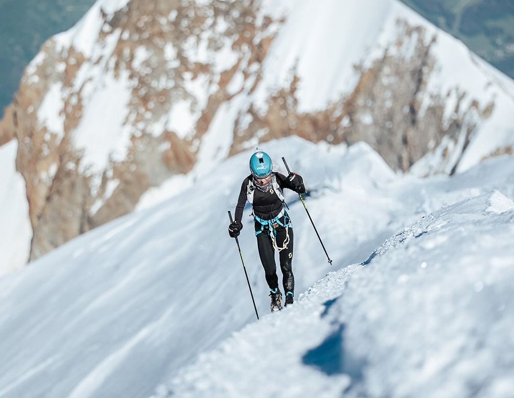 Ascesa al Monte Bianco a piedi e discesa in parapendio: l'impresa da ...